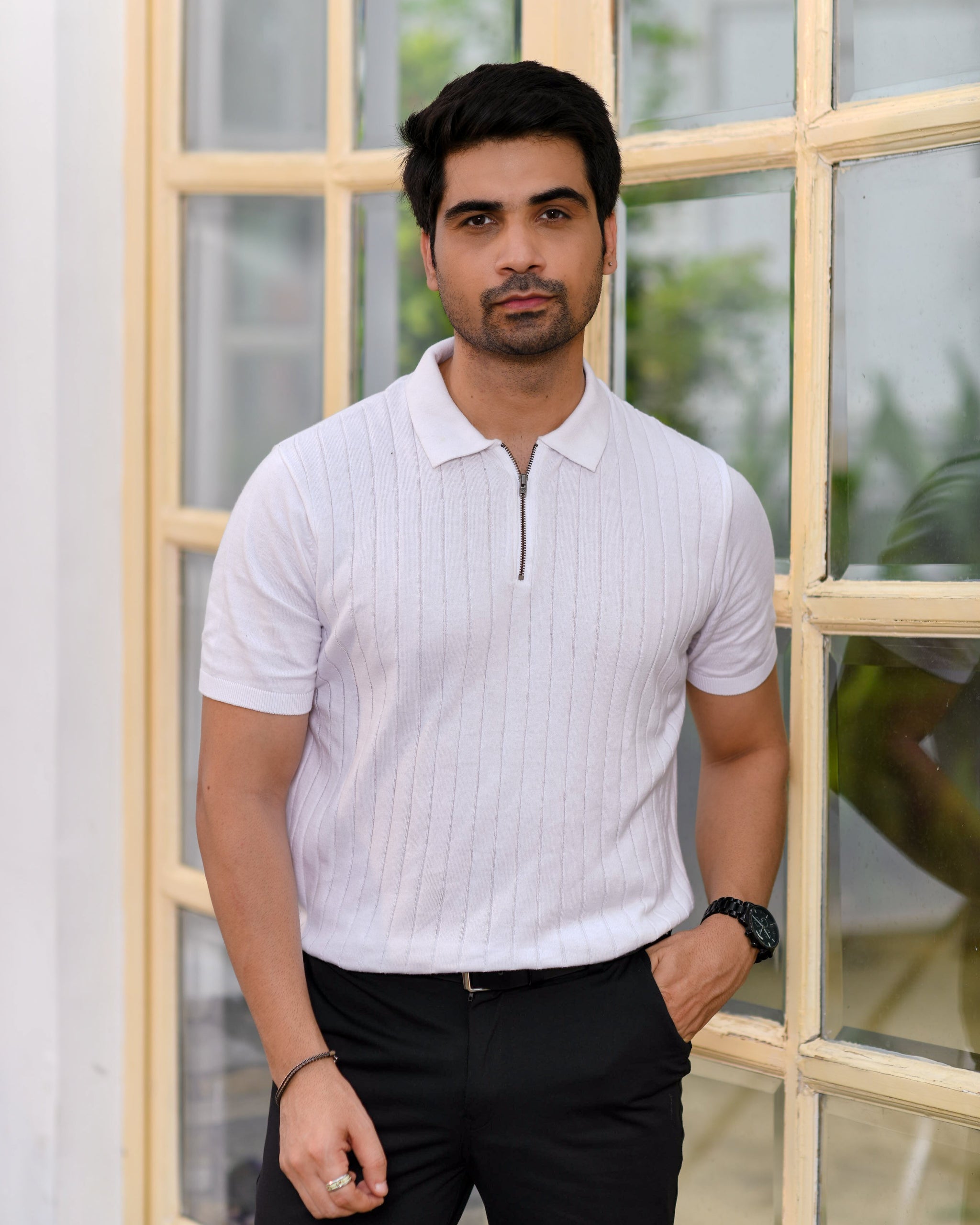 WHITE, RIBBED PINNACLE POLO